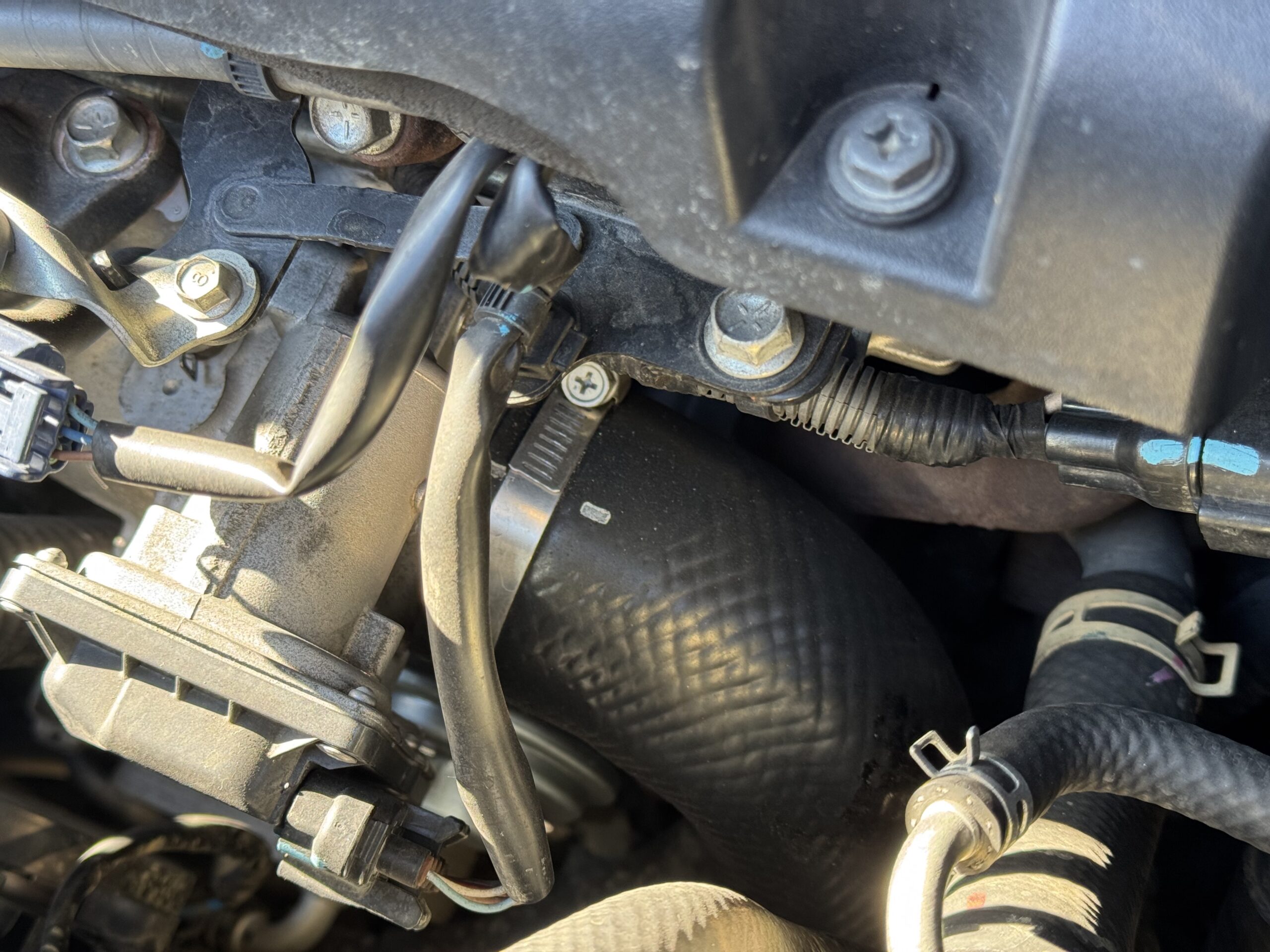 新年早々たぶんインテークパイプ系のトラブル | デリカD:5 ジャスパーを乗りまくるブログ